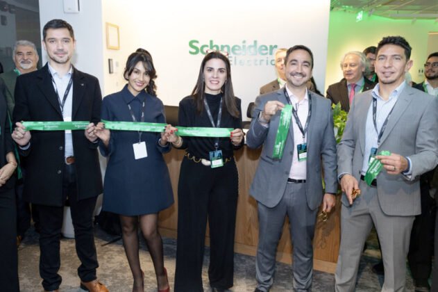 Nuevo hub tecnológico de Schneider en Santiago: digitalización y ...